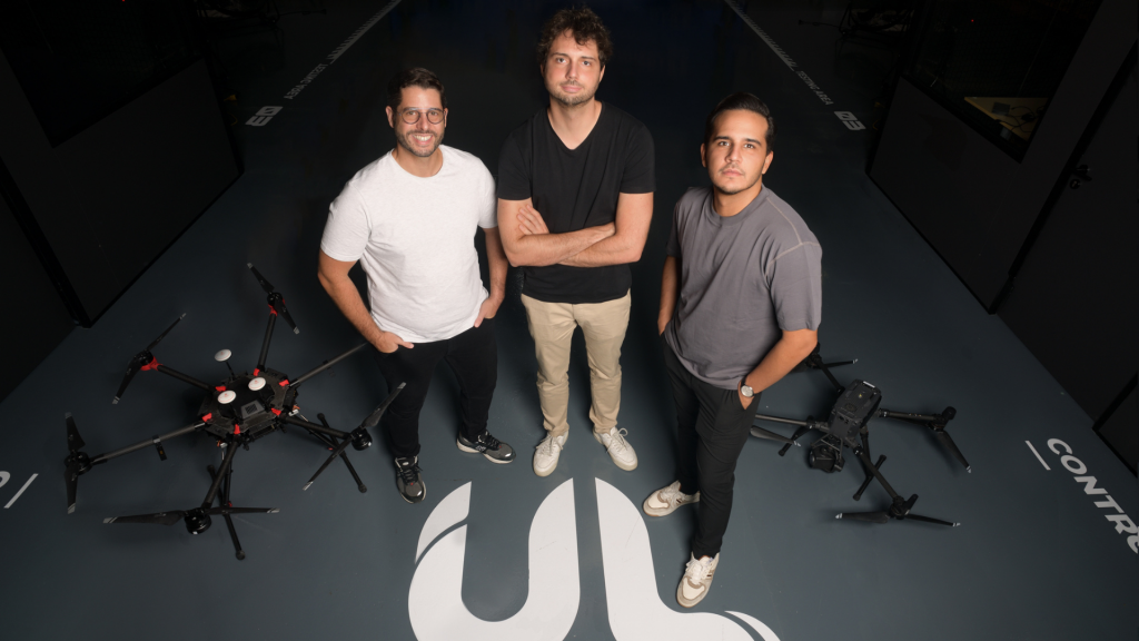 Unmanned Life: Pioneering Autonomous Robotics Solutions